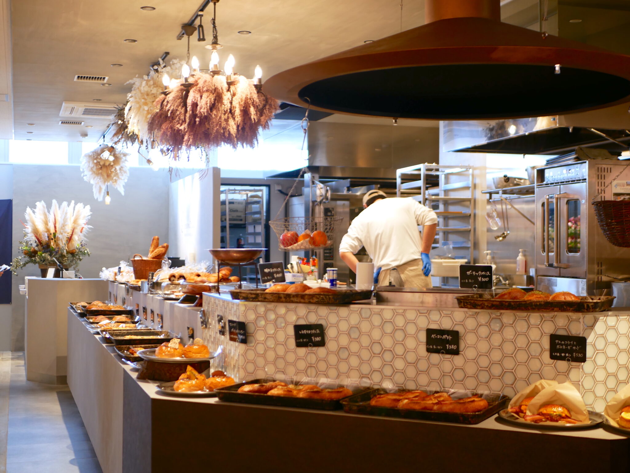 【いとLab＋潜入レポ】LOWYA初の実店舗や、福岡市初出店の話題のパン屋まで。「いとLab＋」地域と大学をつなぐ新しい拠点が西区に誕生【福岡市西区】 | フクリパ