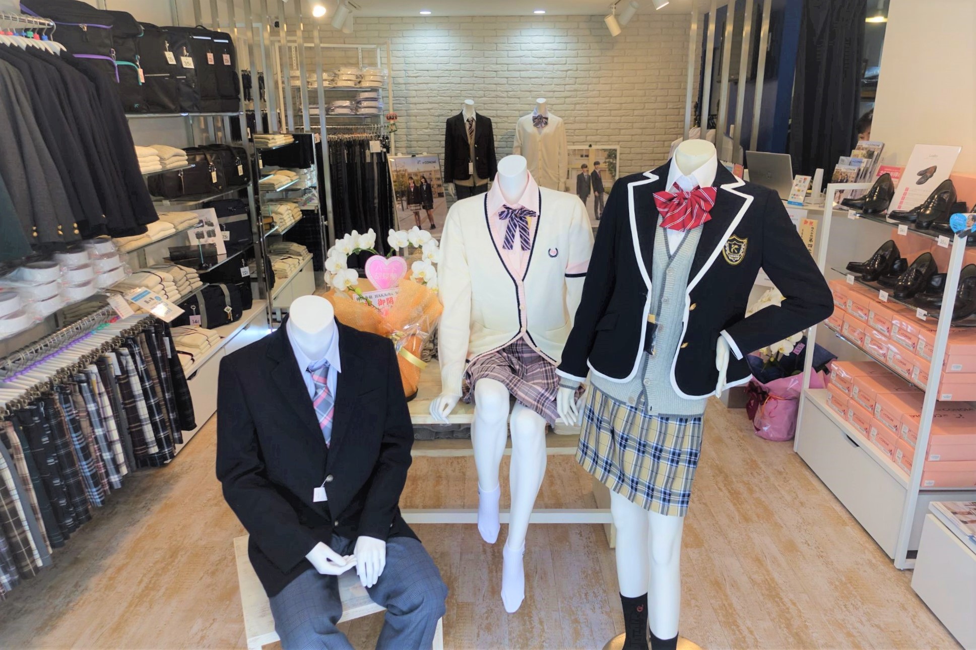 九州初上陸！警固の上人橋通りに原宿発の制服ブランド「CONOMi」の店舗がオープン！【福岡市中央区】 | フクリパ