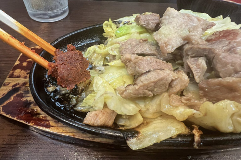 Why Fukuoka's "Bikkuri-tei" is so delicious: The addictive combination ...